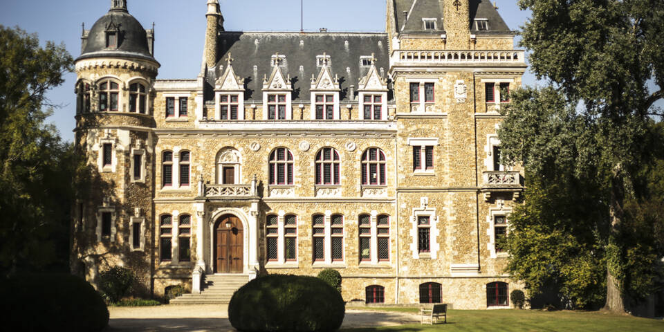 Business Profilers - Château de Méridon