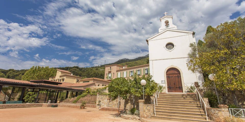 Business Profilers - Domaine des Gueules Cassées Business Profilers - Domaine des Gueules Cassées